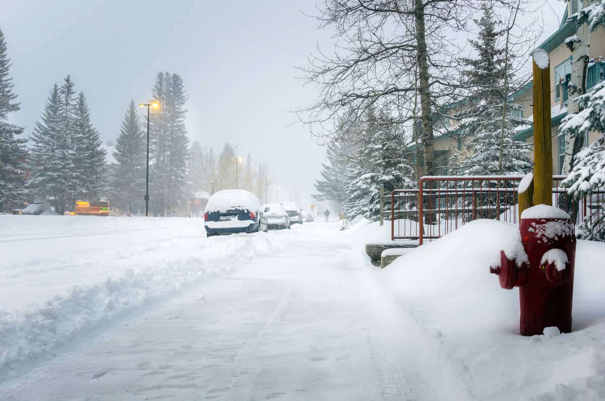 Visiting Banff in April: Winter Fun in Spring – Park Pilgrim