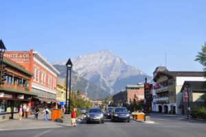Driving through Banff National Park: Insider Touring Tips (2025) – Park ...